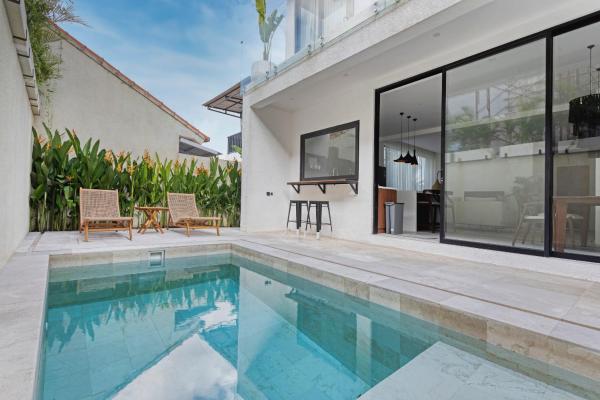 Stark Villas - Modern Villa With Roof Top - Bali