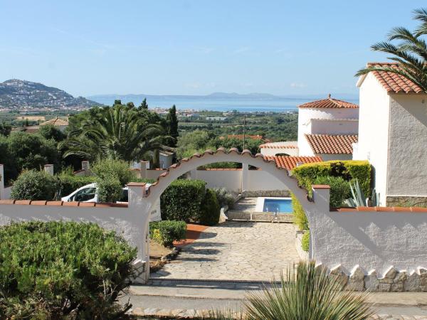 Alquiler De Casa Con Piscina Y Vistas, Max.7 Personas, Roses - Es-366-14 - Roses