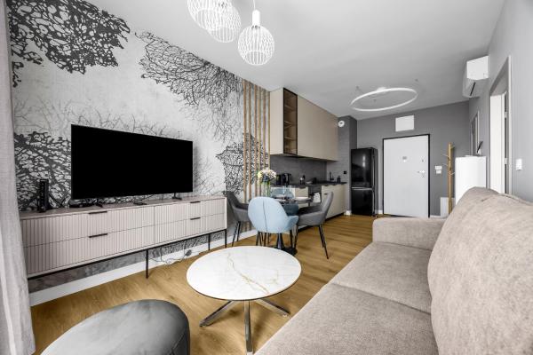 Ochota Apt - Parking, Balcony, Ac - By Rentujemy - Warsaw