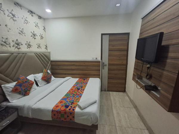 Capital Of Delhi Darshan Hotel - Family Hotel -Near New Delhi Railway Station - Delhi