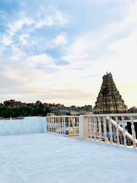 Megha Guesthouse - Hampi