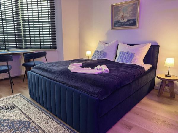 Cuxheaven - Modernes Studio-apartment Direkt Am Meer Mit 65 Zoll Tv Und Tiefgarage In Duhnen - Duhnen