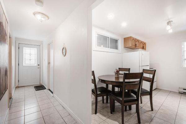 2 Bedroom Centrala - Dorval