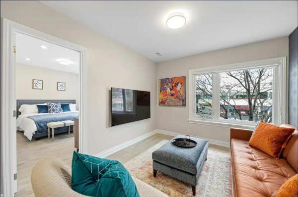 Casa St Clair Hotel Contemporary 2br Suite W Patio & Bbq - Toronto
