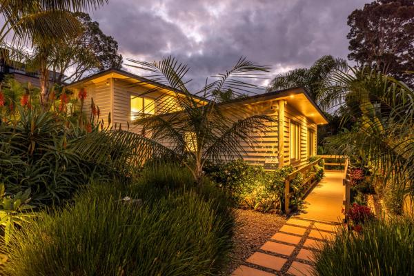 Oneroa Secret Garden Apartments - ワイヘケ島
