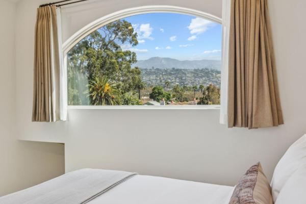Casa Riviera - Boutique Apartments In Downtown Santa Barbara - Santa Barbara, CA