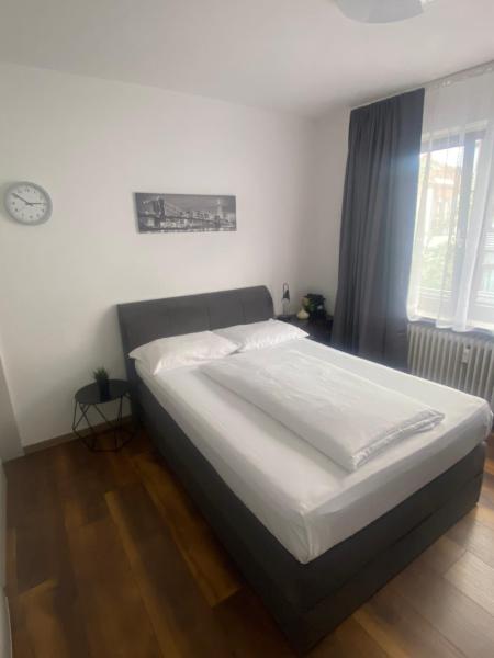 Zentral Gelegene Schöne Wohnung, Neu, Bremen Mitte, Direkte Nähe Zum Klinikum, Balkon - Bremen