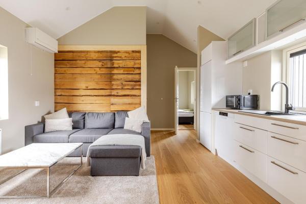 Relaxing Stay Close To Nature And History - Oslo Airport (OSL)