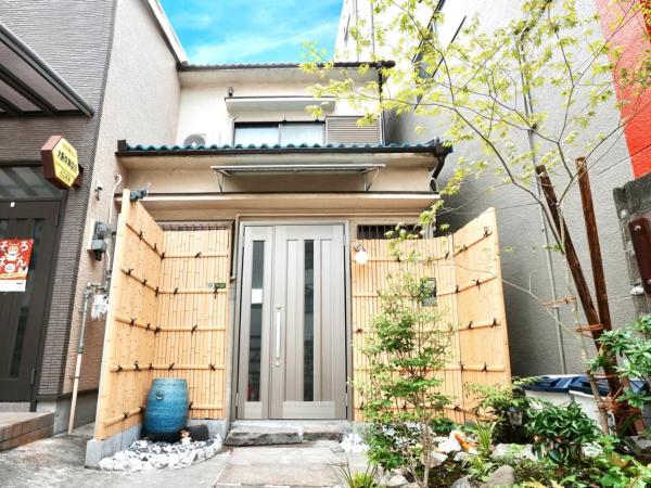 西九条駅徒歩3分usjと梅田と関空直通丸々貸切一軒家koto別館 - Osaka