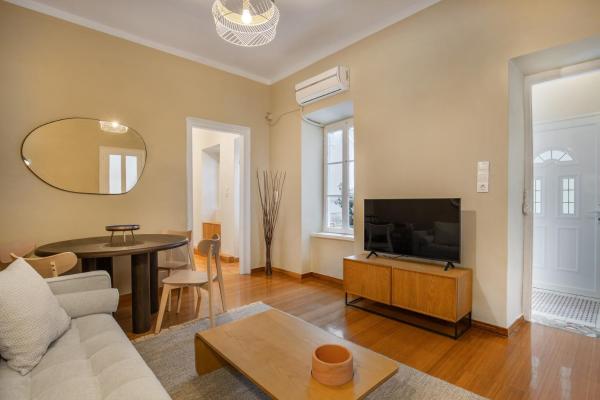 Grand Haven - New Renovated Spacious Apts In Prime Location - Athènes