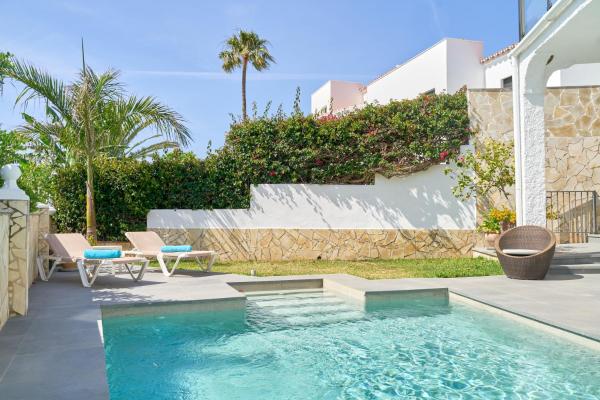Wonderful 'Villa Burriana Beach' With Sea View, Pool, Balcony, Terrace & Garden - Frigiliana