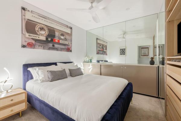 Press Play - Stylish Base In Darlinghurst Dining Hub - North Sydney