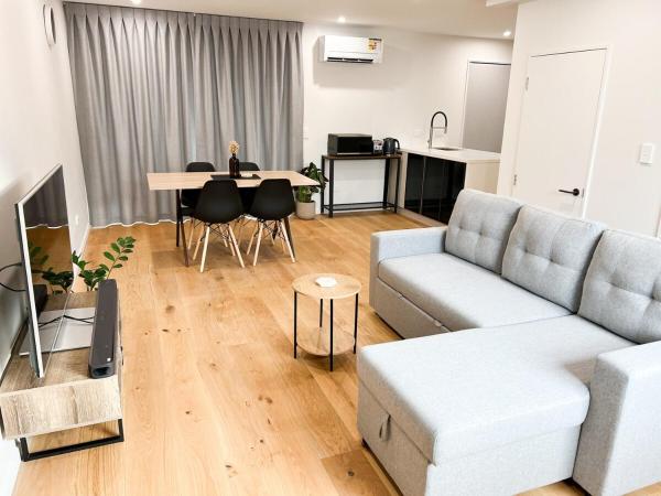 Brand New 2 Bed Near Cbd With Parking - Governors Bay