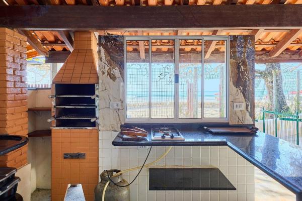 Af-67 Toninhas Pé Na Areia Com Ar E Piscina Casa A - Ubatuba