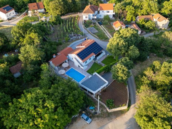 Holiday Home Lucija - Makarska Riviera