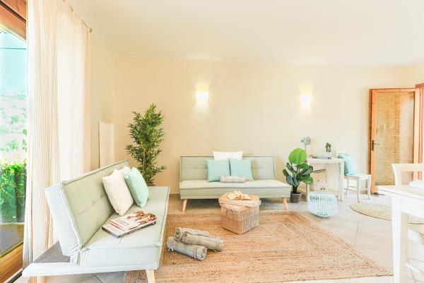 Villa Gaia, Chia Sea View And Pool - Domus De Maria