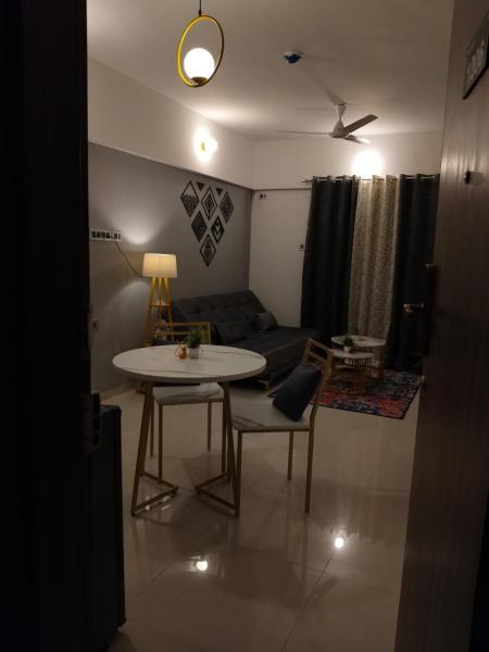 The Touch Of Grey 1bhk Suite 12floor 2 Balcony - Pune
