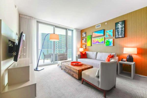 Beachfront Luxury Condo In Hollywood - Hallandale Beach, FL