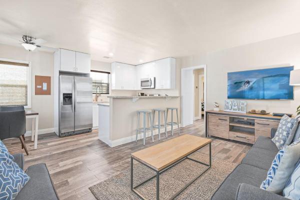 Cozy 2br Cottage W- Ac Prime Location One House From Sand By Beachview Rentals - Newport Beach, CA