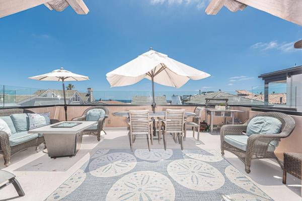 Luxury 5br Vacation Home W Rooftop Deck, Ocean Views & Ac By Beachview Rentals - Newport
