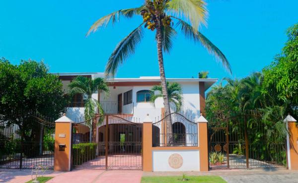 Casa De Los Abuelos Con Jardín Y Vista Al Canal - Nuevo Vallarta