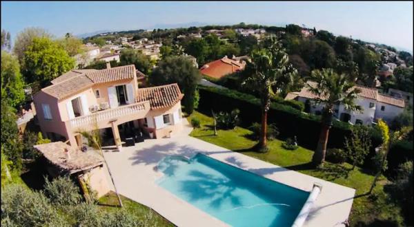 Manifique Villa De Antibes - Creuse