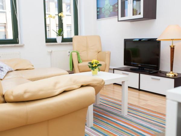 2 Room Apartment, Kitchen, Bathroom, Balcony, Cable Tv, Wireless Internet, Quiet - Near City Center - Leipzig