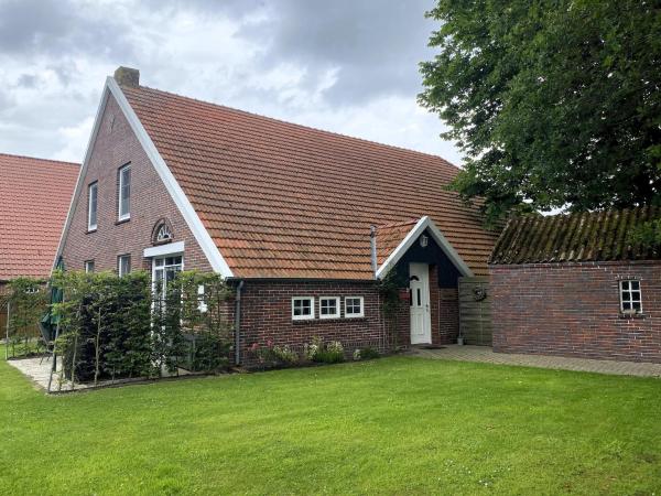 Reihenhaeuser In Strackholt, Cleaning Included - Großefehn