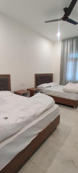 Dolphin Hotel & Restaurant - Chamoli