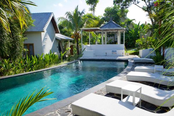 Sun And Moon Bungalow Village - Uluwatu