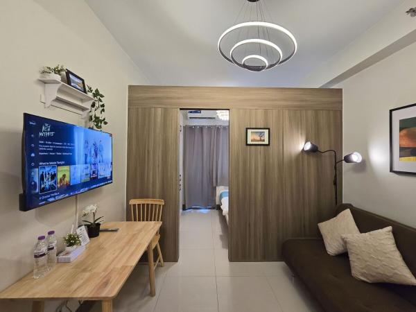 1br Condotel With Balcony At Fame Residences #Fm39-1 - Makati