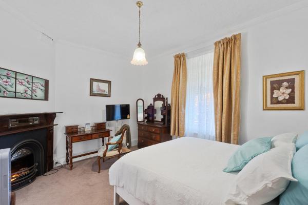 Magnolia Room, Franklin Lodge Huon Valley - Hobart
