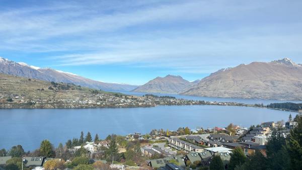 Ming's Lakeside Goldleaf Bnb No 12 - Arrowtown