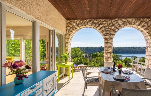 One Bedroom Beautiful Home In Omisalj - Jadranovo