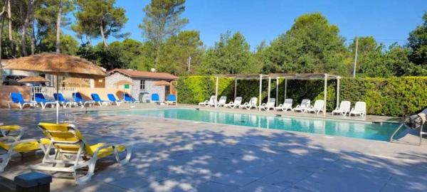 Camping 3 éToiles - Piscine - Ccbbhgd - France