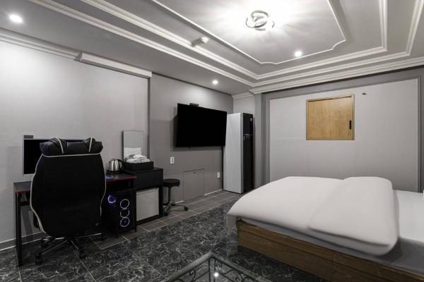 Film 372 Hotel - Uijeongbu