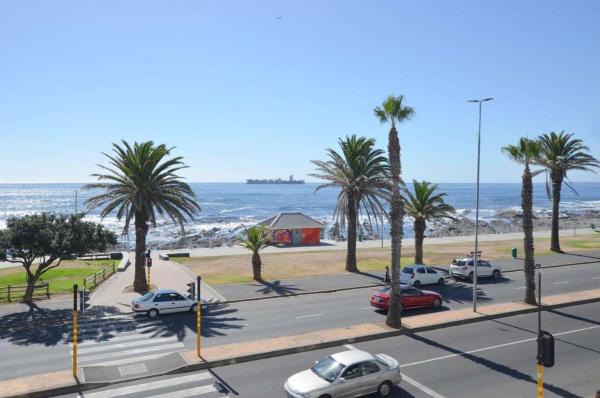 Sea Point Luxury Four Bedroom Apartments - Camps Bay