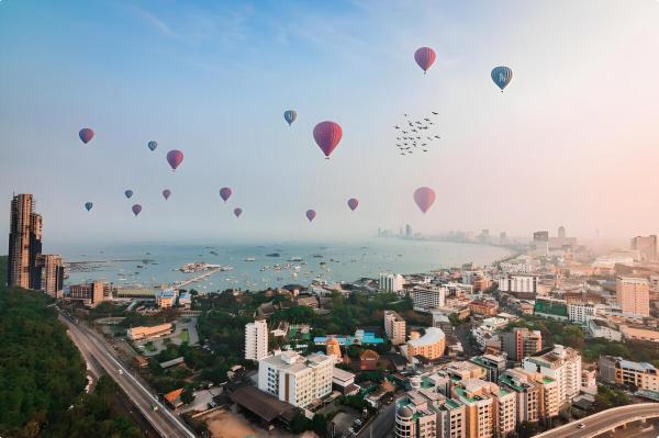 Spacious 2 Bedroom Corner Unit Near Walking Street - Pattaya City