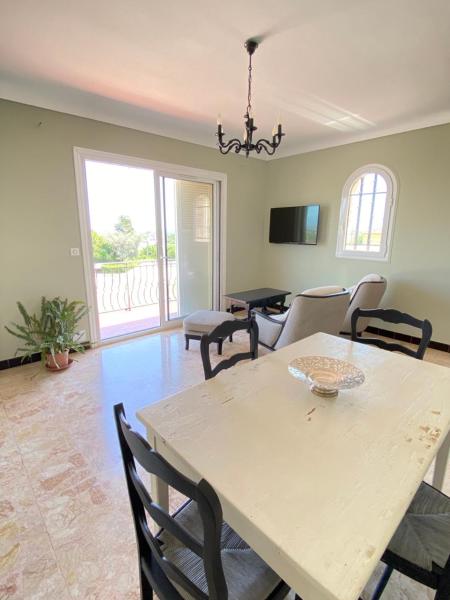 Appartement Dans Villa à Antibes Avec Vue Mer - Golfe-Juan
