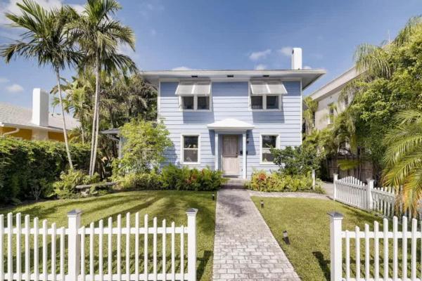 West Palm Beauty With Private Pool Home - West Palm Beach, FL