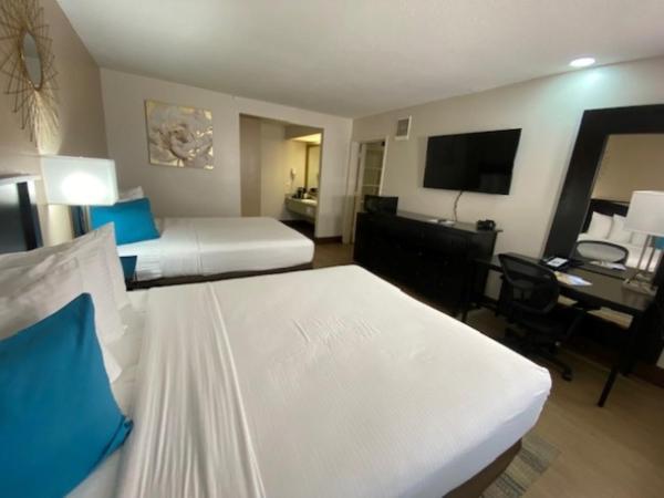 Stanford Inn & Suites Anaheim - Stanton, CA