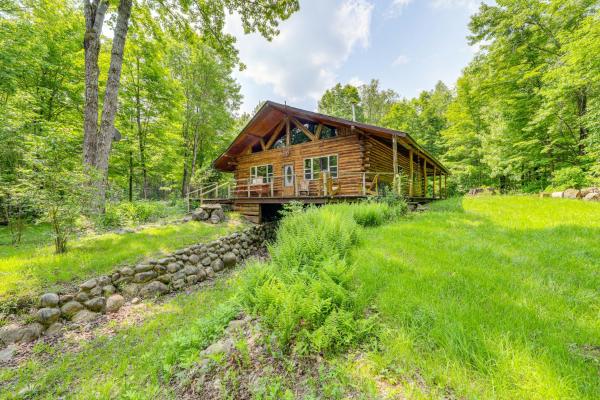 Oswegatchie River Cabin W/ Kayaks + Fire Pit! - The Sandbar, Star Lake