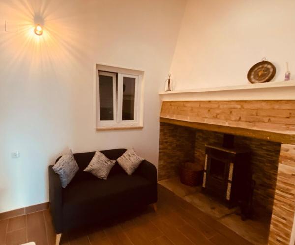 Al Biondi Alentejo Cosy House For 2 With Kitchen And Patio - Alpalhão
