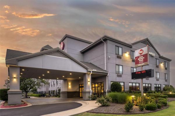 Best Western Plus Castlerock Inn & Suites - Bentonville, AR