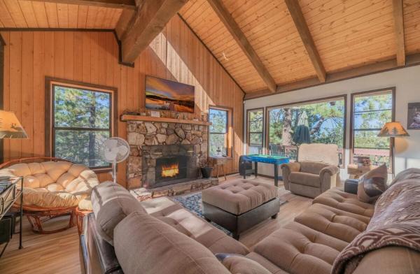 The Abba's Nest With Hot Tub Bbq And Large Backyard! - Big Bear, CA