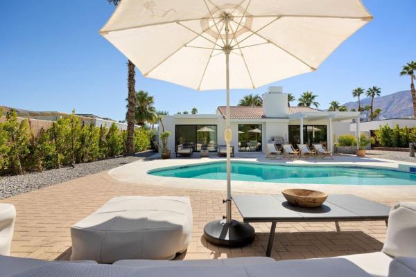Fabulous New Modern 3br Home With Pool And Spa - Palm Springs, CA