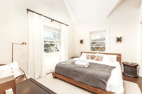 Chic Beach Bungalow 3 Blocks From The Sand - Torrance, CA