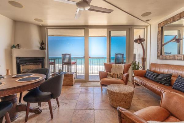Oceanfront Condo On Sand, Walk To Carlsbad Village - Carlsbad, CA