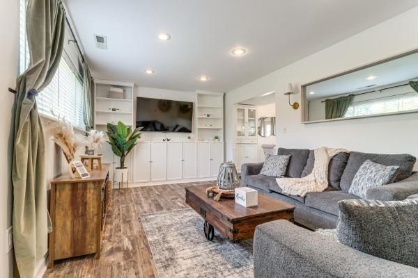 8 Mi To Henry Ford Museum Westland Family Home - Westland, MI