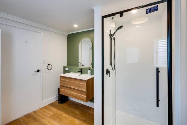 Cabbage Tree Corner - Clive